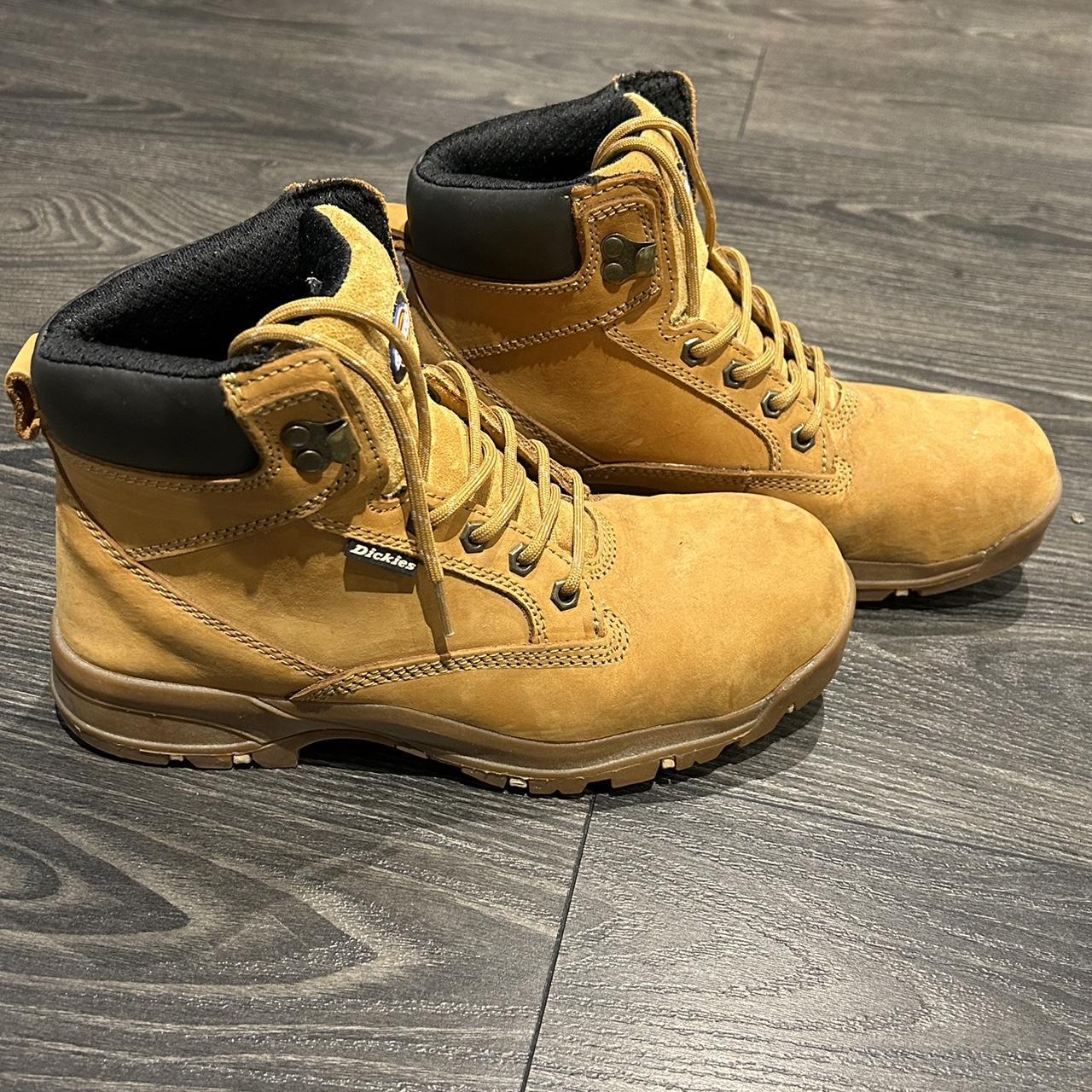 Dickies work boots Size 6 Excellent condition - Depop