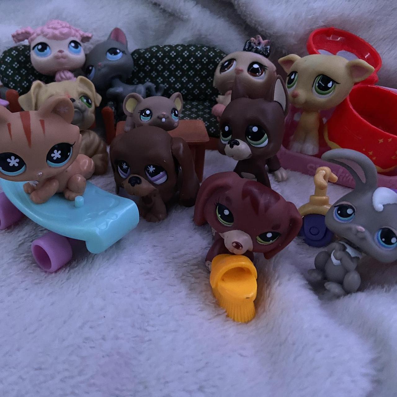 *do not buy* i just listed a bunch of lps on here.... - Depop