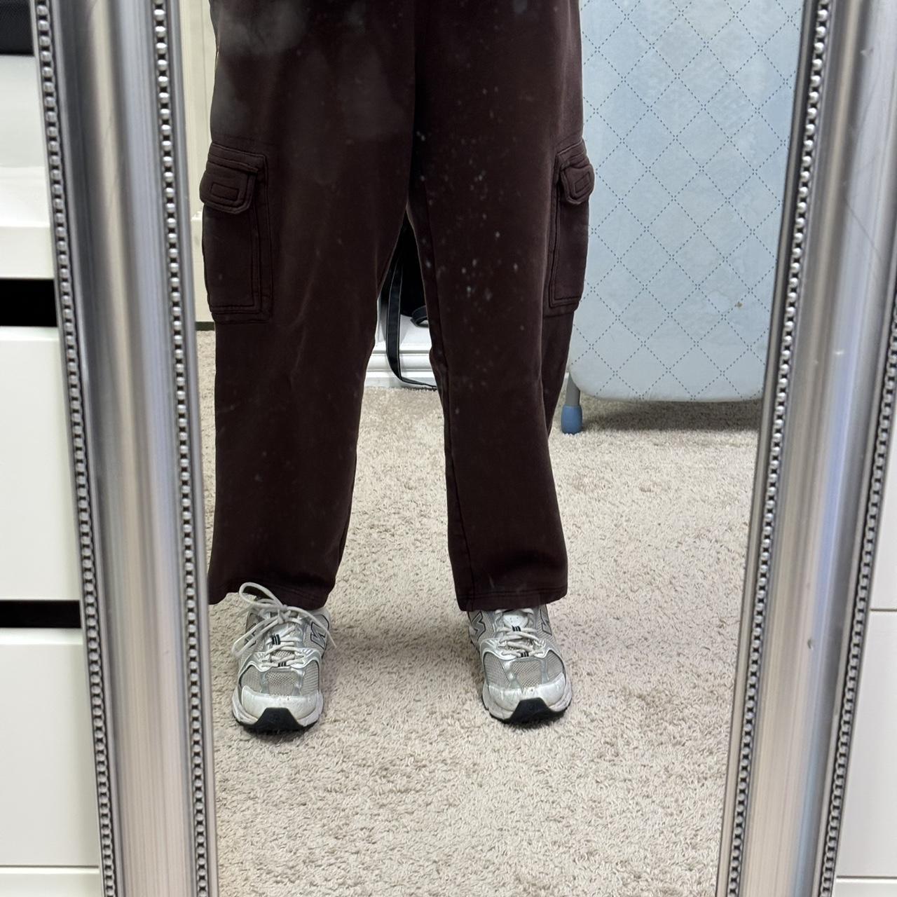Super sick baggy brown cargo sweatpants. Really warm... | Depop
