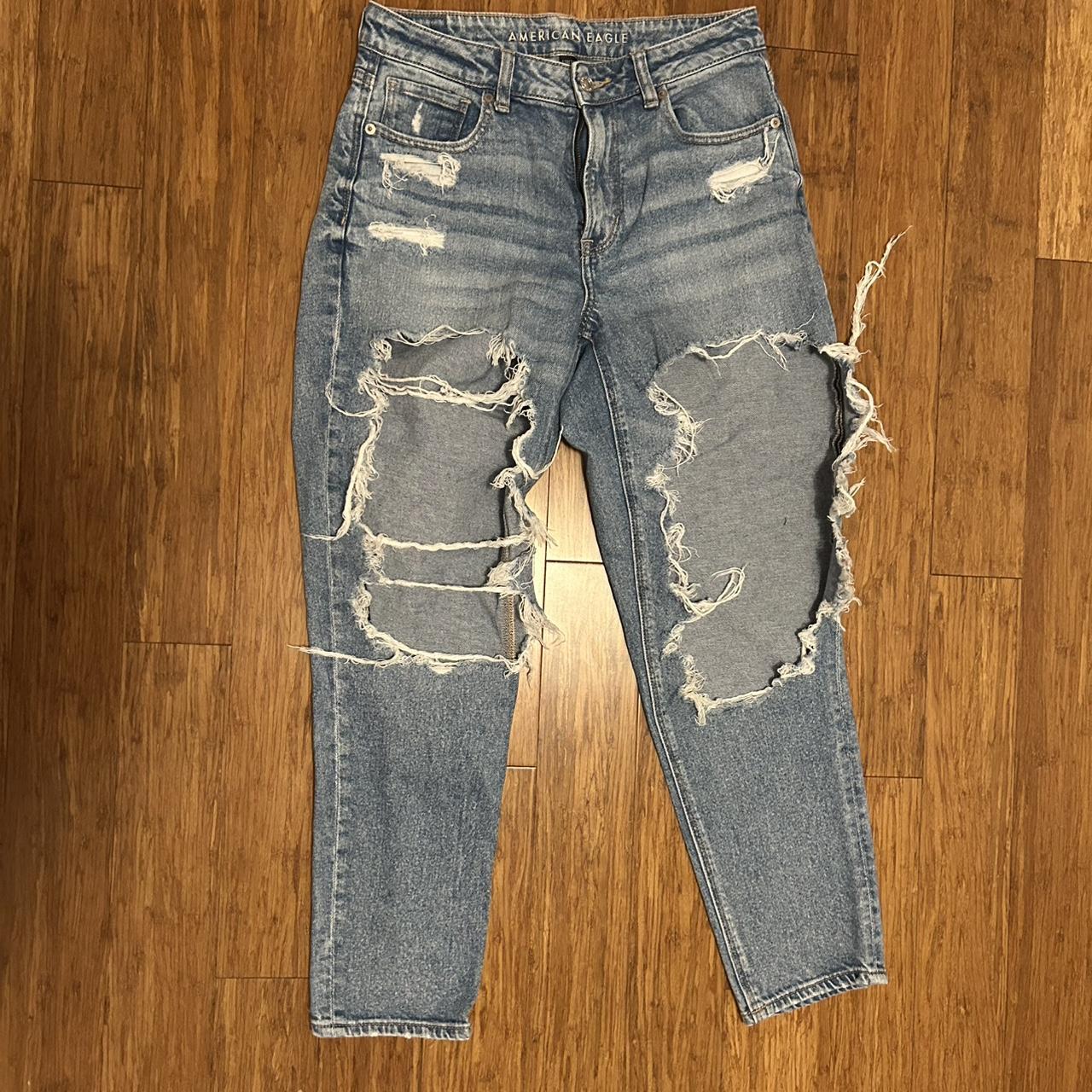 Size 8 reg American eagle ripped jeans | Depop