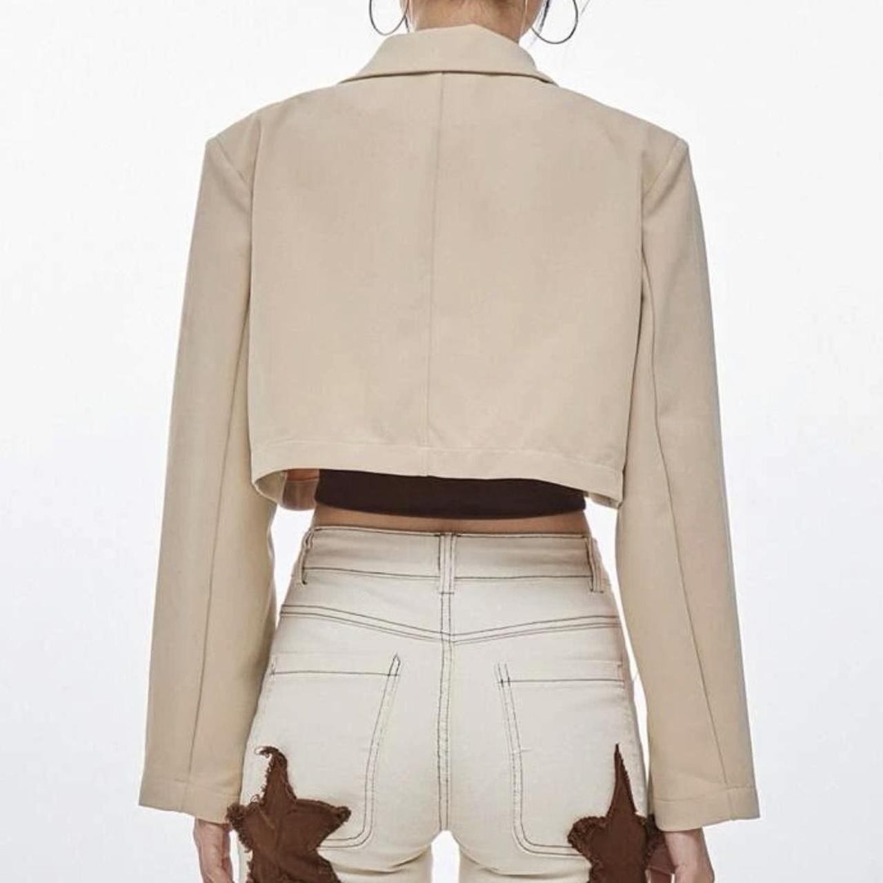 DAZY Women's Cream Jacket | Depop