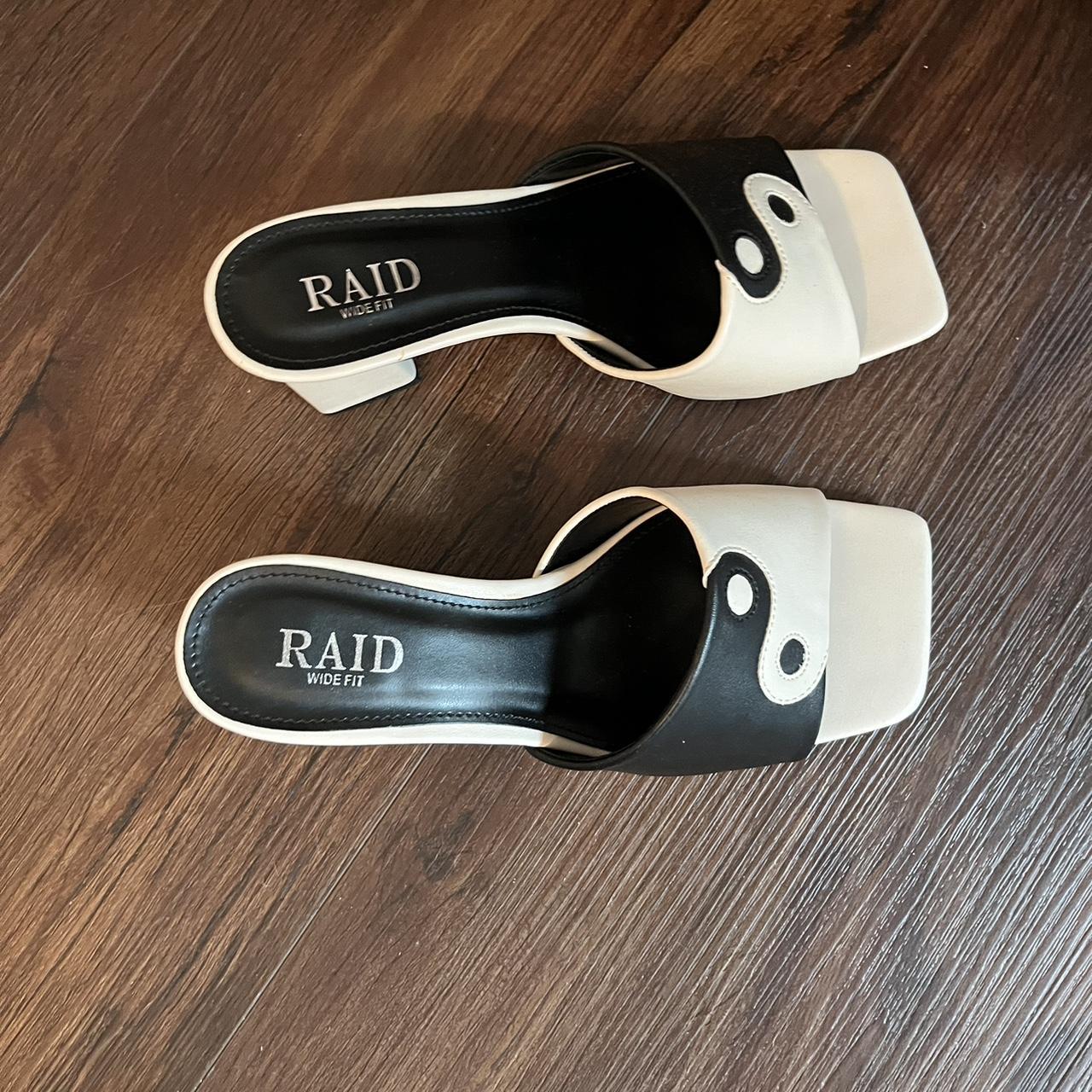 Raid Women's Black and Cream Sandals | Depop