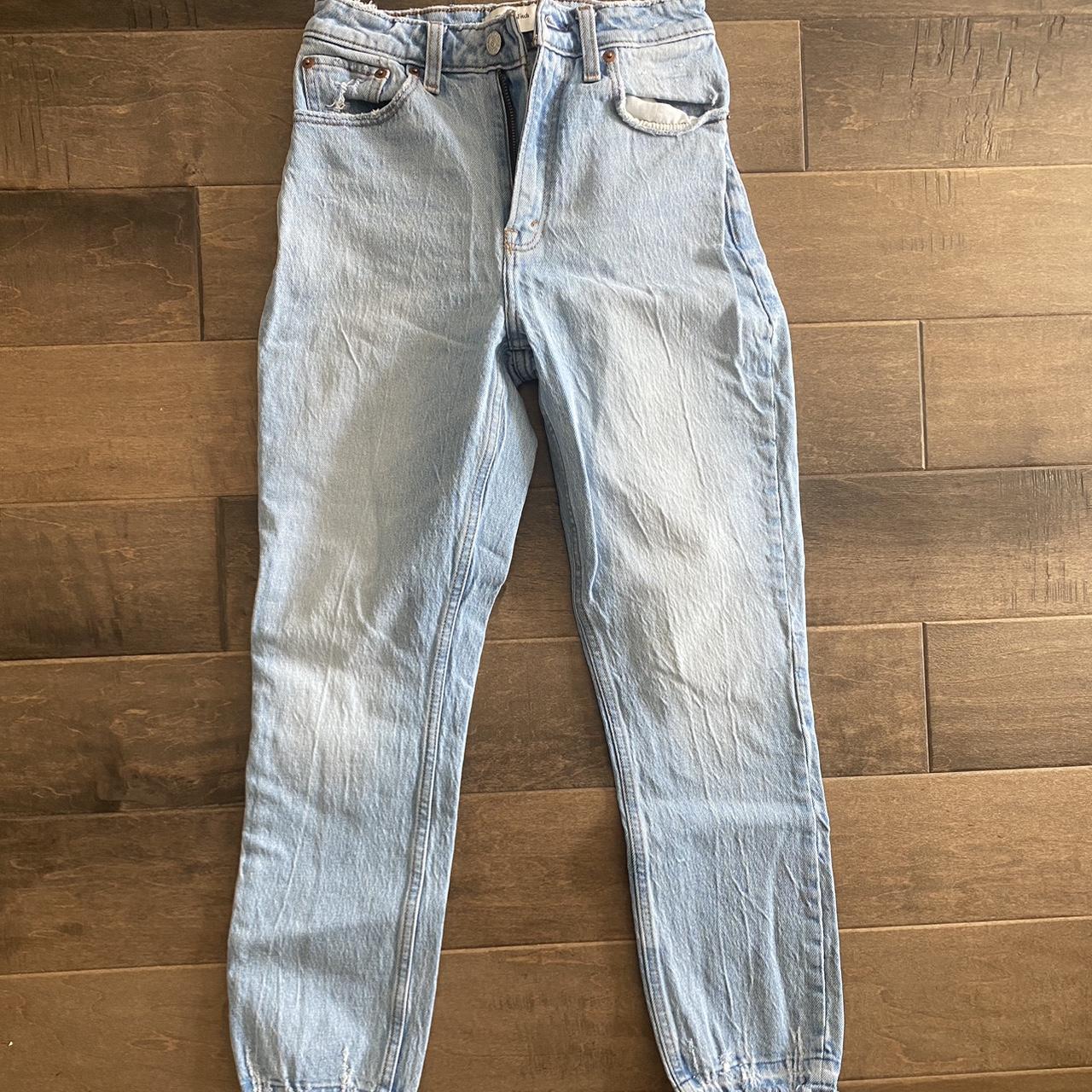 Women’s Abercrombie High Waisted Mom Jeans Size:... - Depop