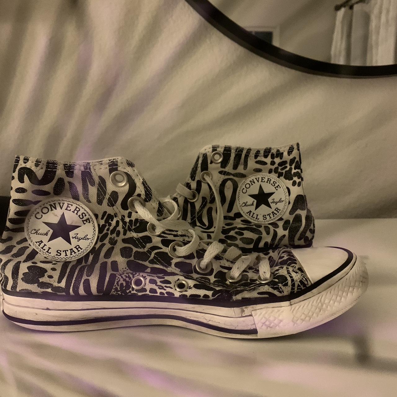 black and white print converse USED size 7 US (my... - Depop