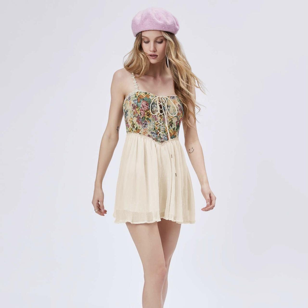 Cider Dress 🫧 NEW WITH TAGS Super cute and amazing... - Depop