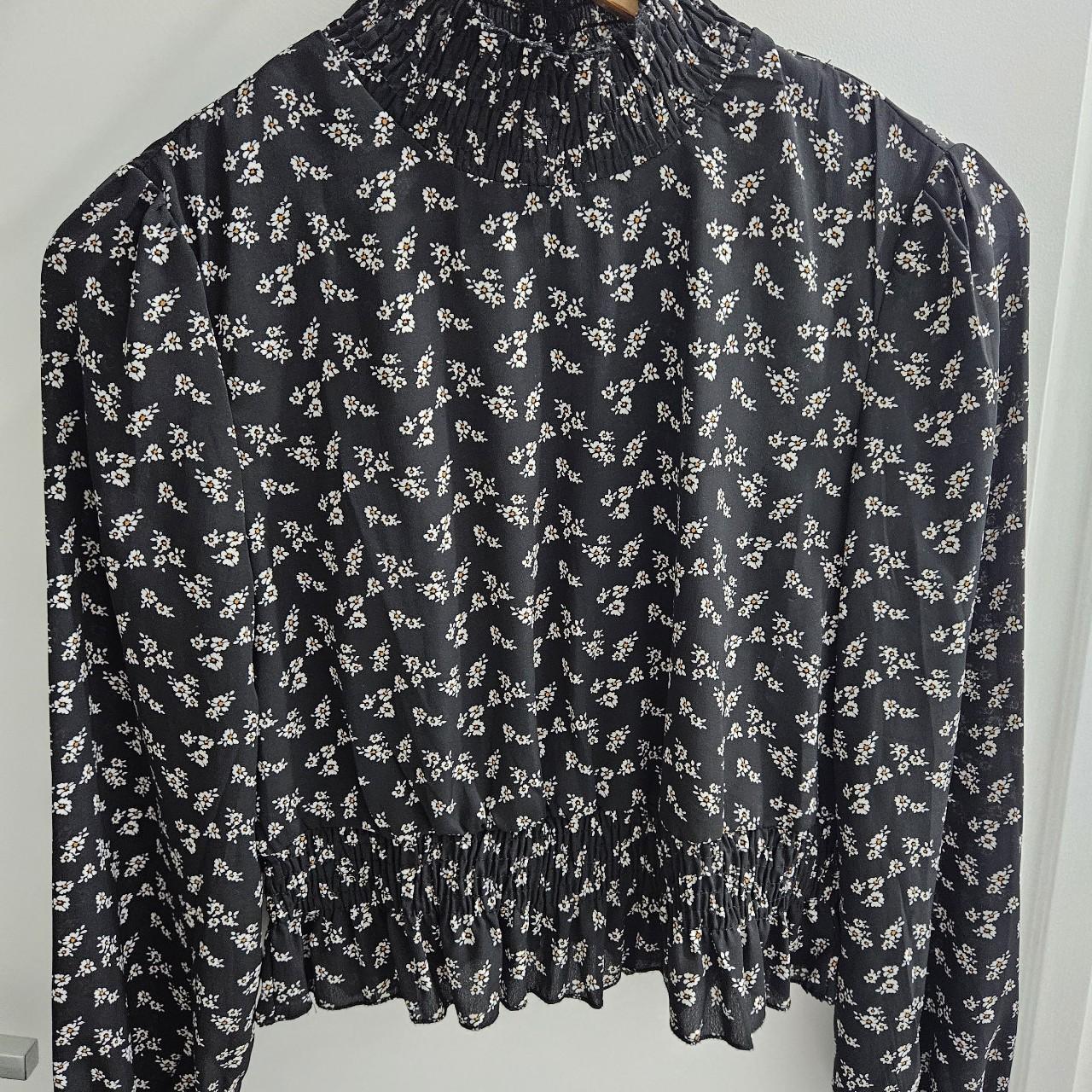 Cute floral pattern blouse with high neck. I used to... | Depop