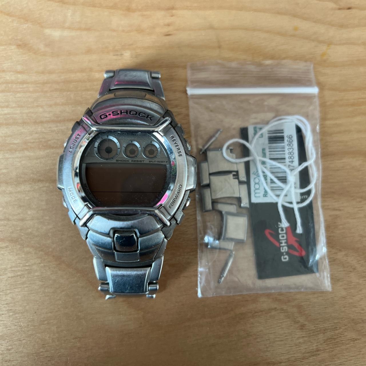 Vintage g-shock from early 2000’s. Needs a battery... - Depop