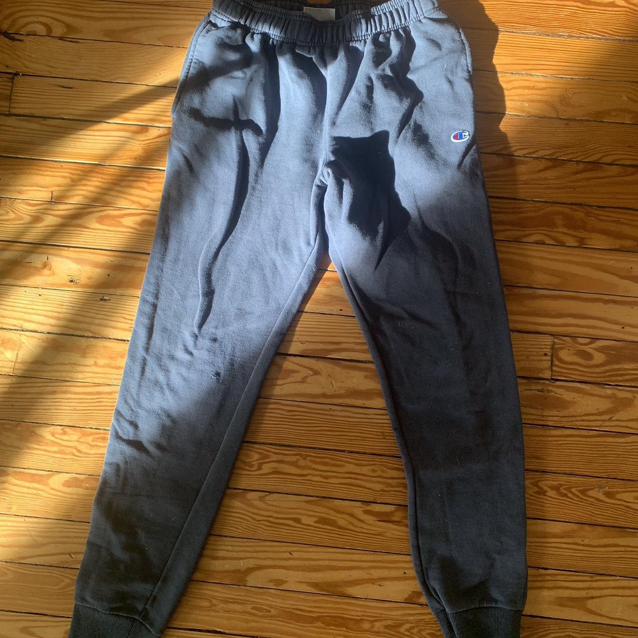Champion sweats - Depop
