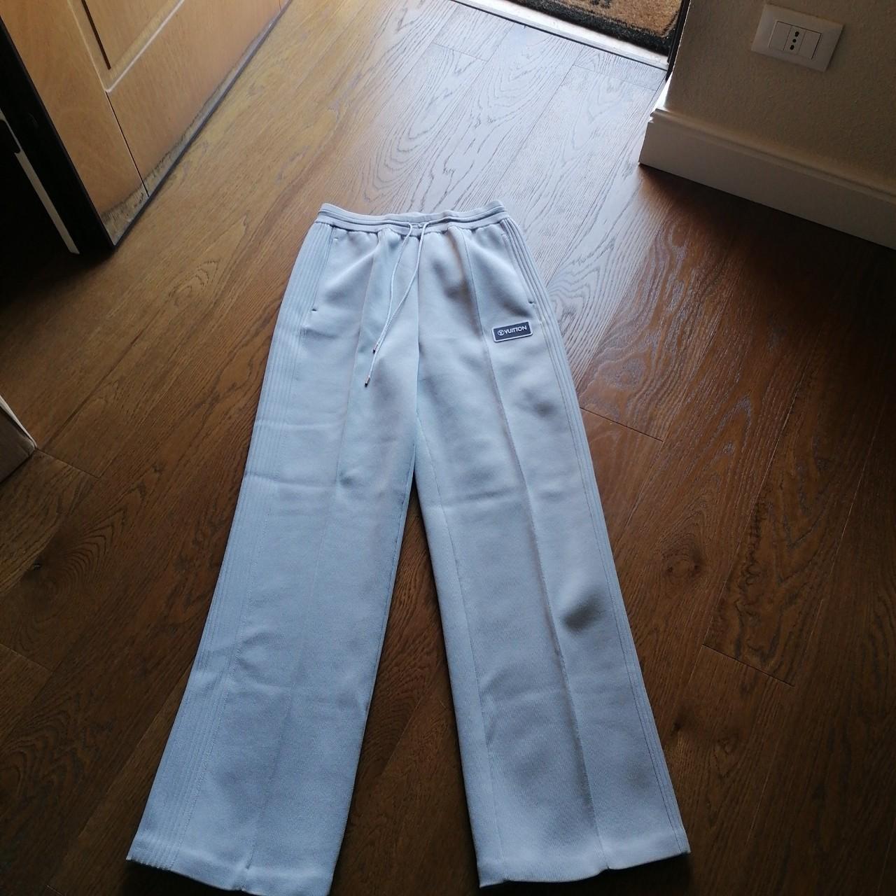 Bellissimo pantalone nuovo di Louis Vuitton. Taglia... - Depop