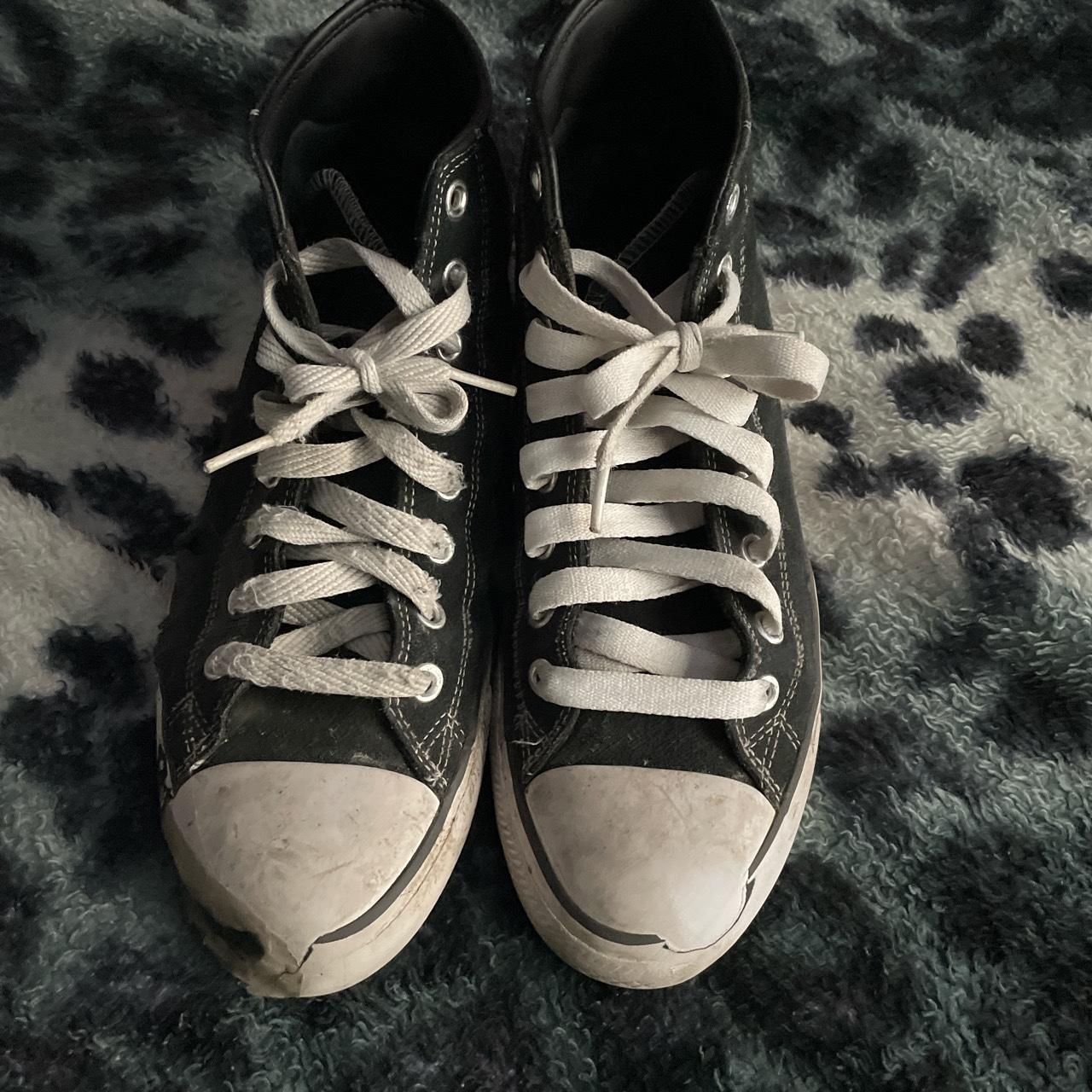 Pro skater converse beat up but skate beautifully - Depop