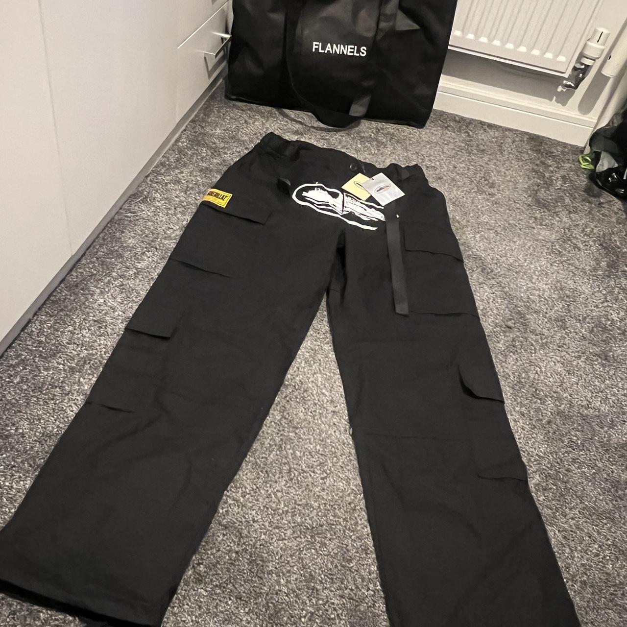 SUPER HIGH QUALITY CORTEIZ CARGO 90£ SIZE L - Depop