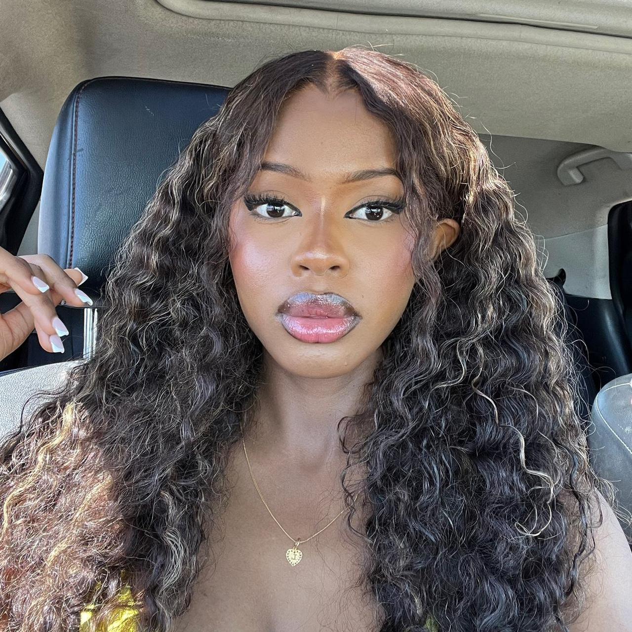 Transparent lace front (13x4) highlighted 180%... - Depop