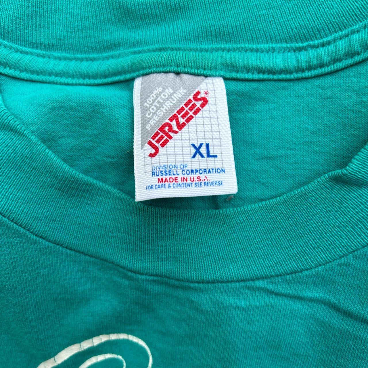 Vintage Russell Jerzees Tee Colonial Williamsburg... - Depop