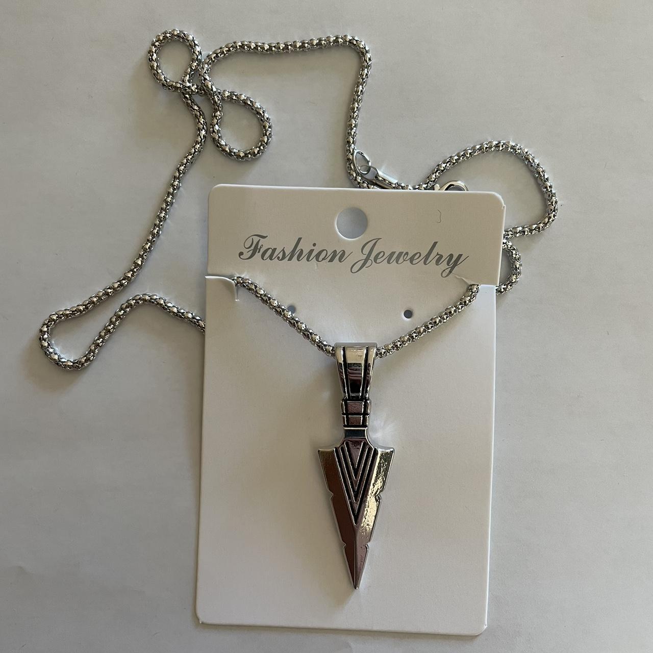 Arrowhead Chain Color:silver Brand new - Depop