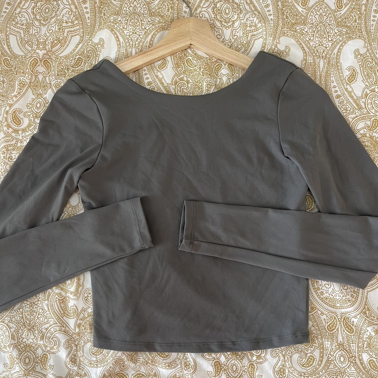 Glassons long sleeve backless top $10 Tags on back... - Depop