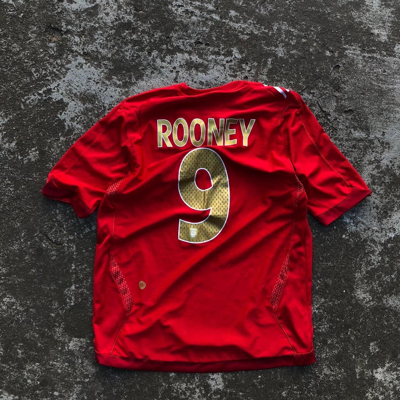 Umbro England Rooney Jersey Flaws, pulls 68 cm... - Depop
