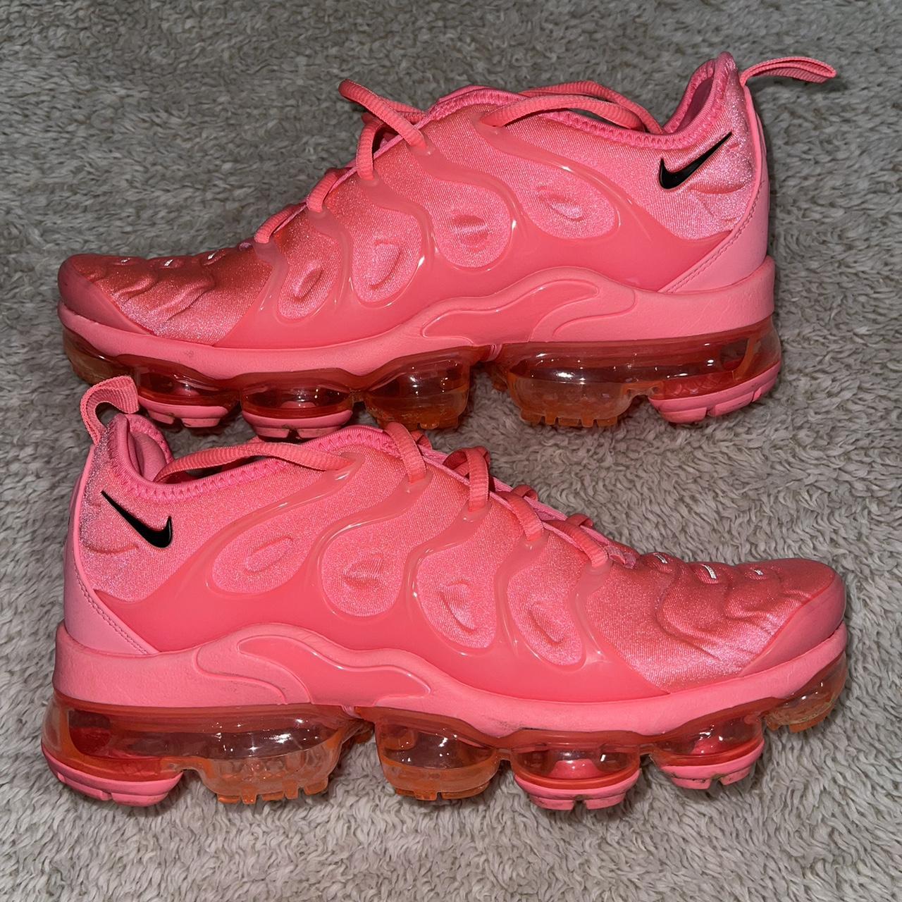 Nike Women's Pink Trainers | Depop