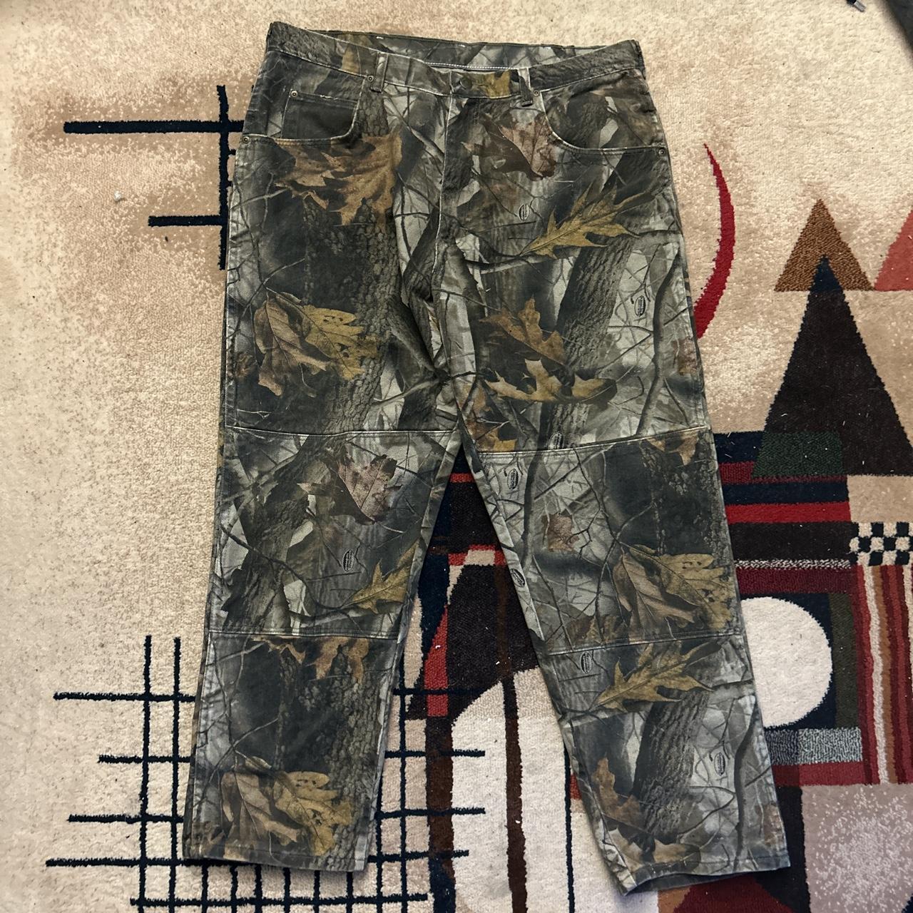 Realtree camo double knee pants Great condition no... - Depop