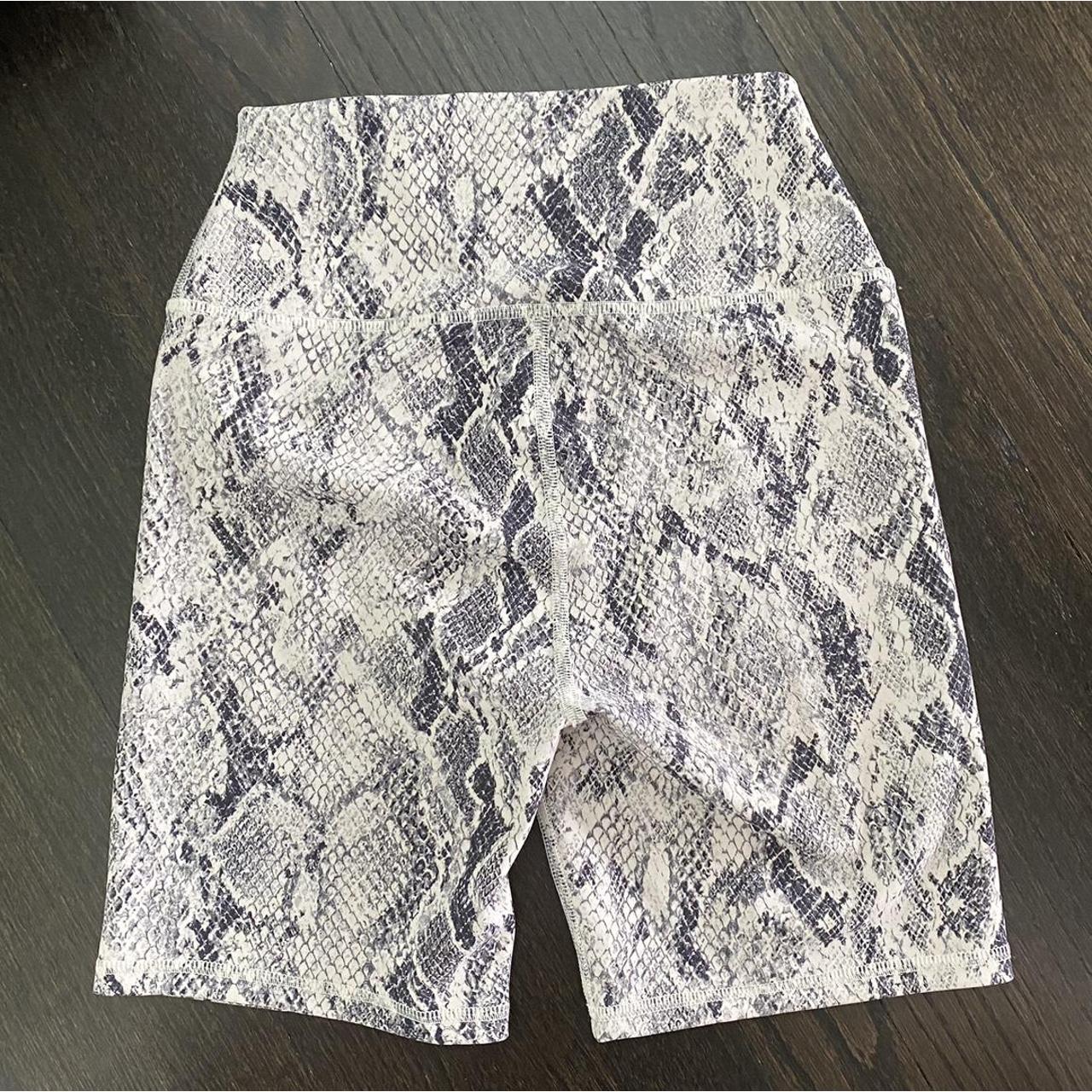 Alo Women's Cream and Brown Shorts | Depop