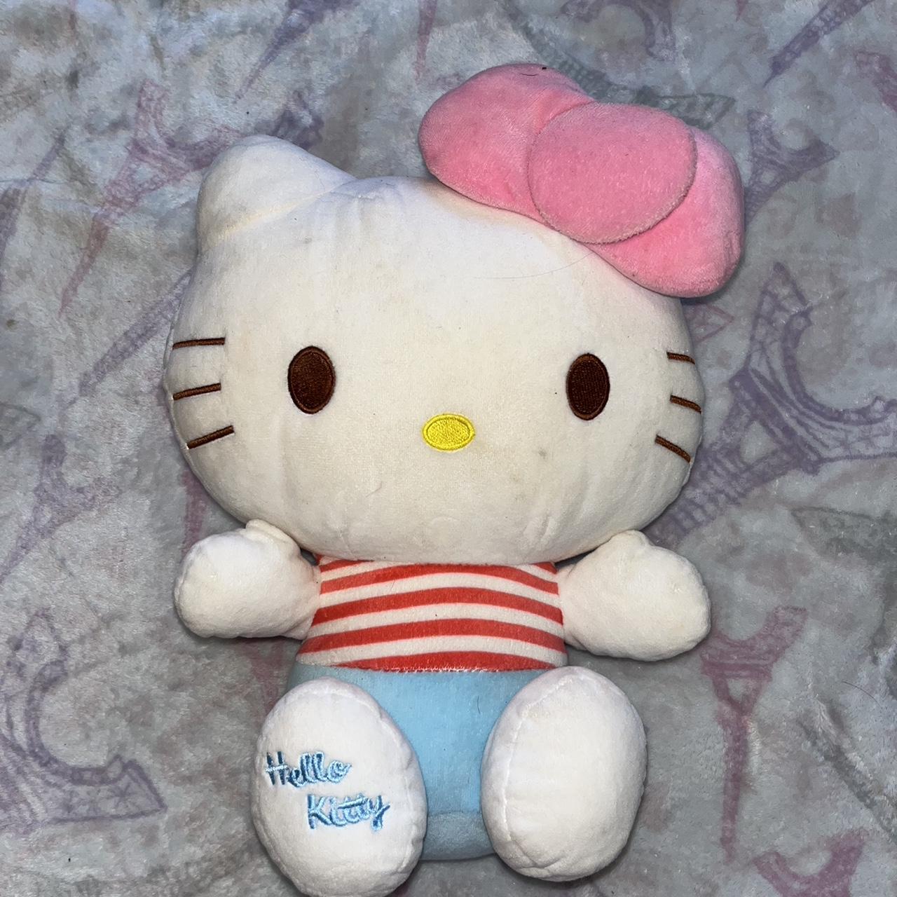 HELLO KITTY PLUSHIE 😍😍 She is ALOT bigger then she... - Depop