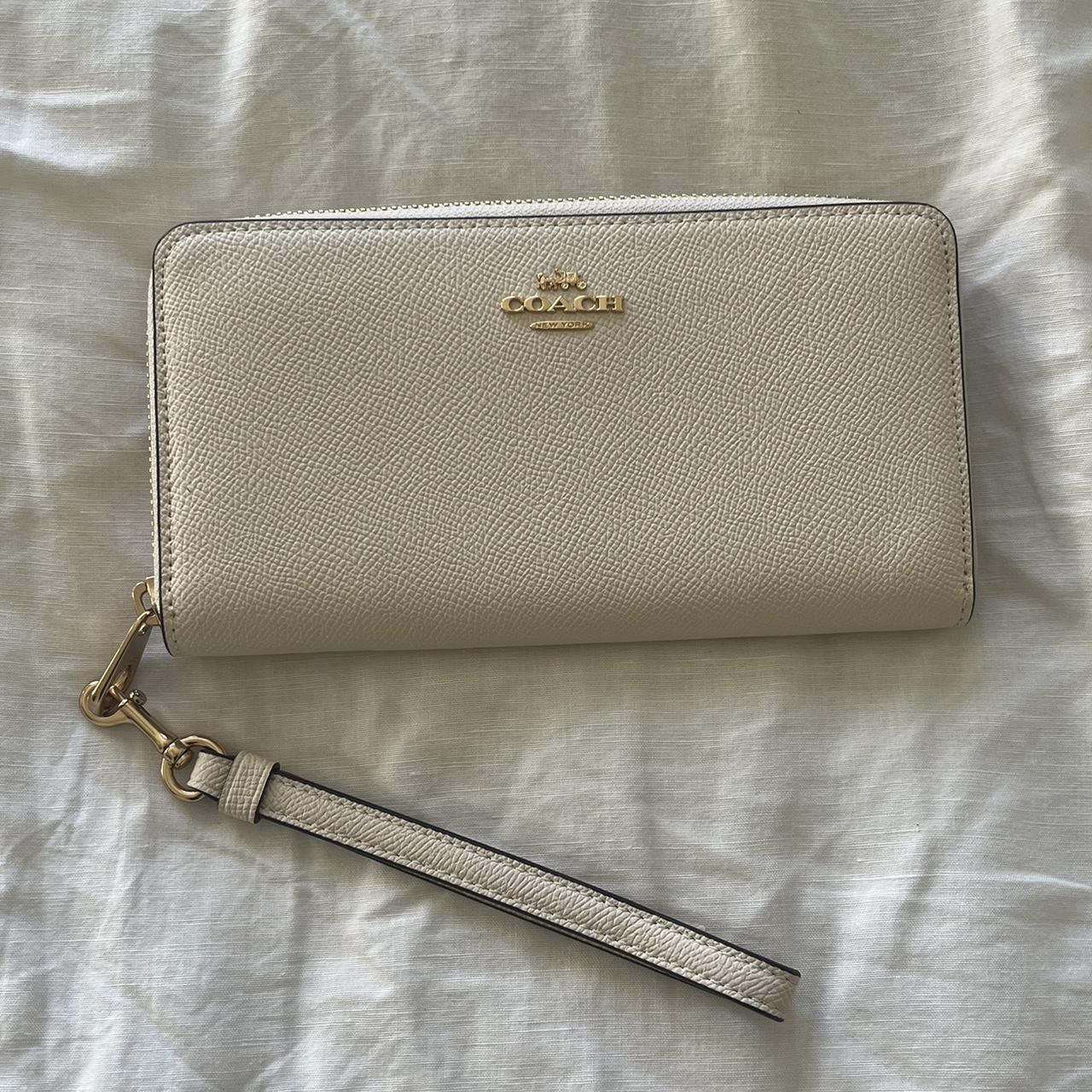 Coach wristlet wallet white/coach tan 2023 - Depop