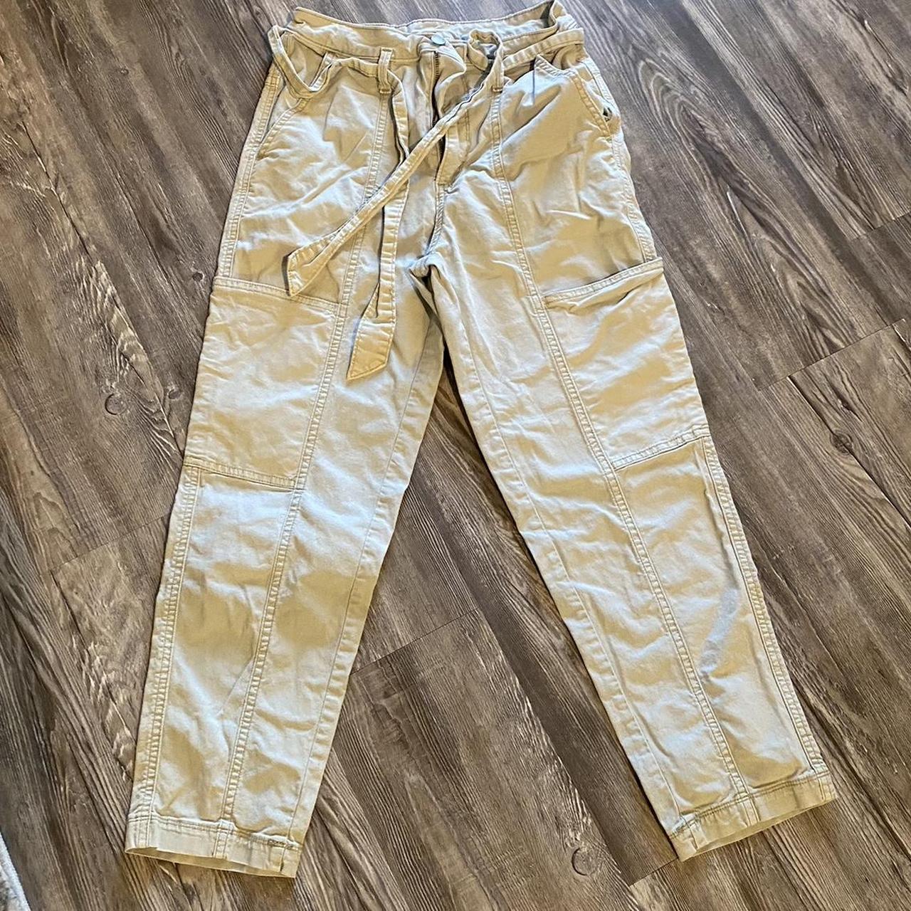 Universal Thread Cargo carpi Light green khaki Tie... - Depop