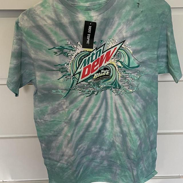 Hot Topic | Preowned & Secondhand Fashion | Depop