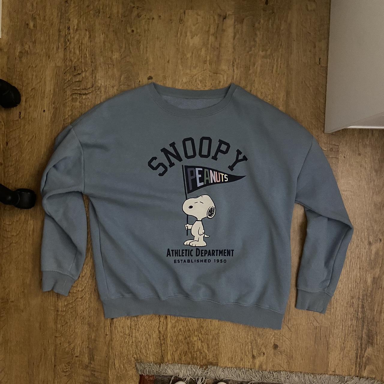 Snoopy peanuts jumper Not quite sure what size cos... - Depop
