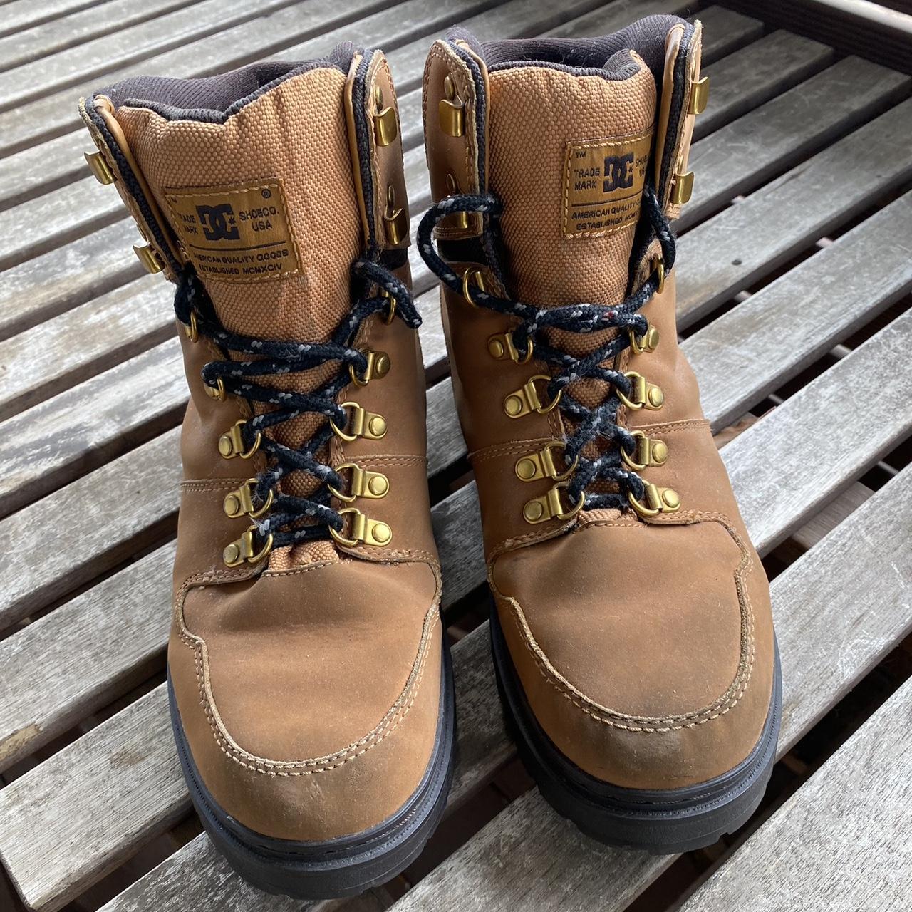 DCSHOES water resistant boots Men’s US8 No rips or... - Depop