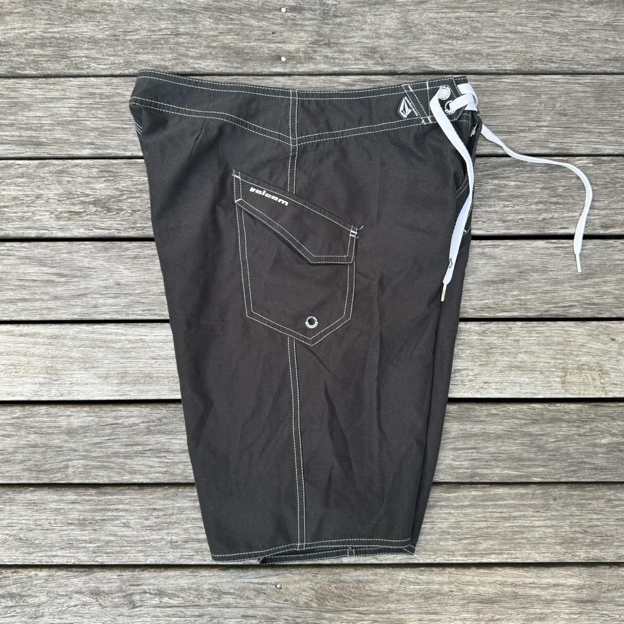 Vintage Volcom board short size 30 - Depop