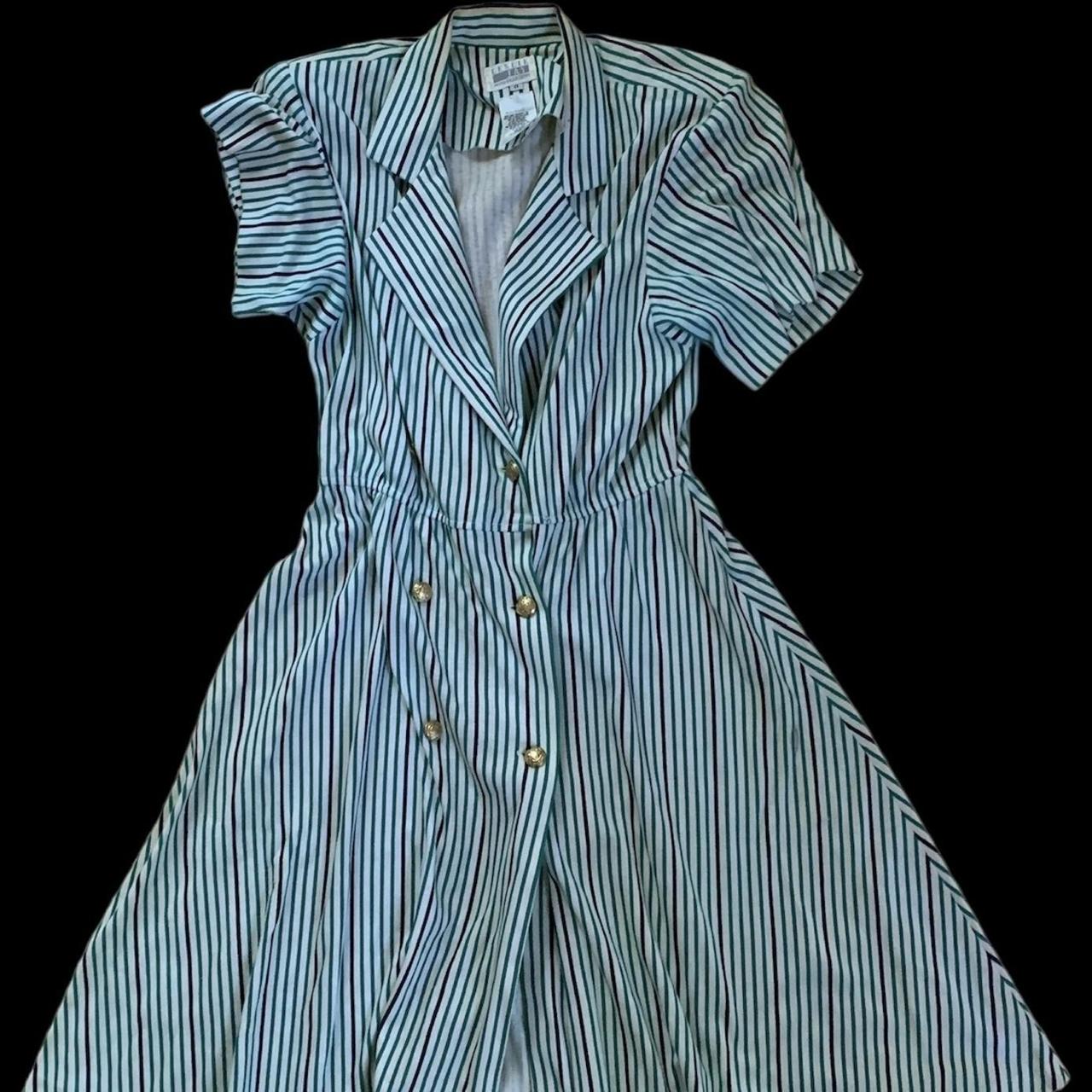 Leslie Fay Women's Navy and Green Dress | Depop