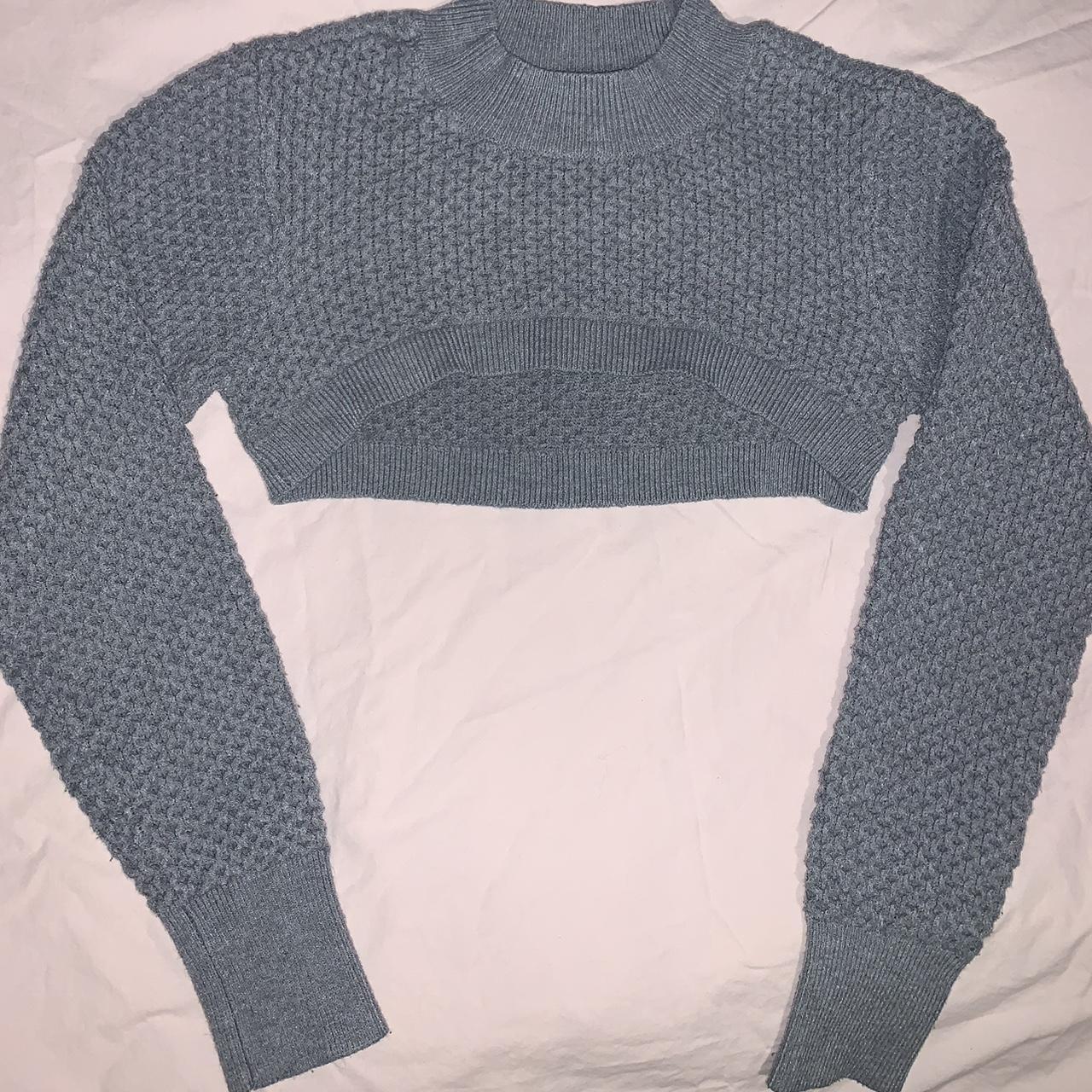 Grey cropped sweater Size : M - Depop