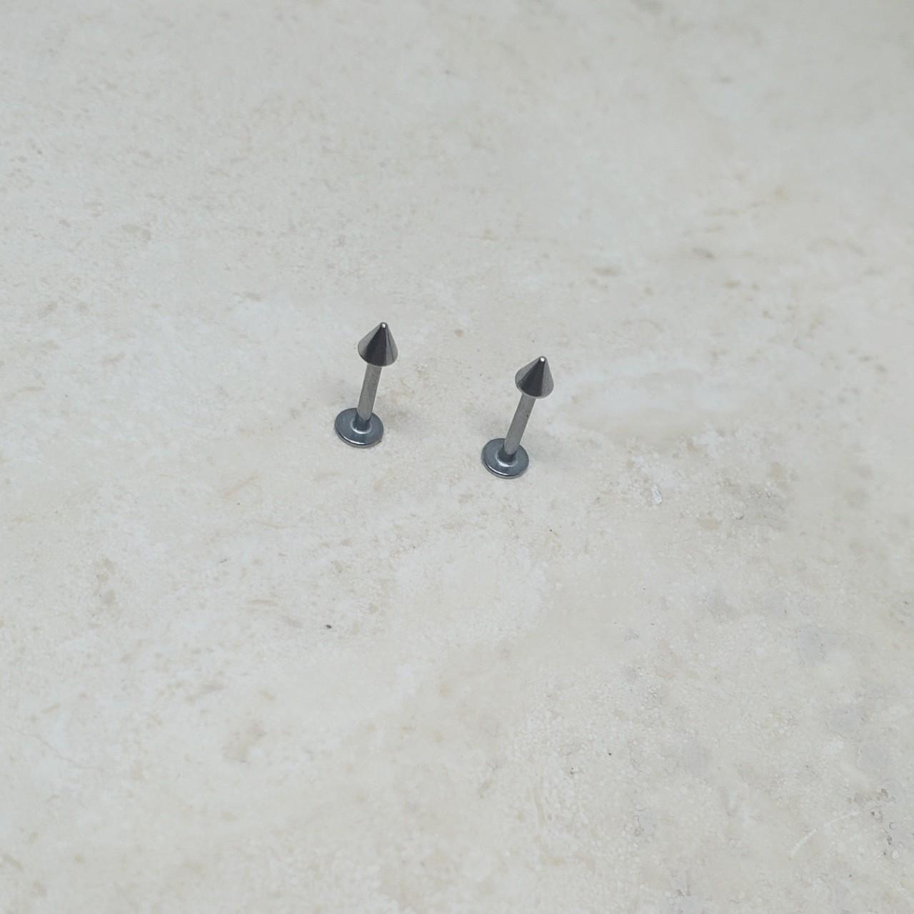 16g 5/16" 8mm 316l surgical steel labret, silver lip... - Depop