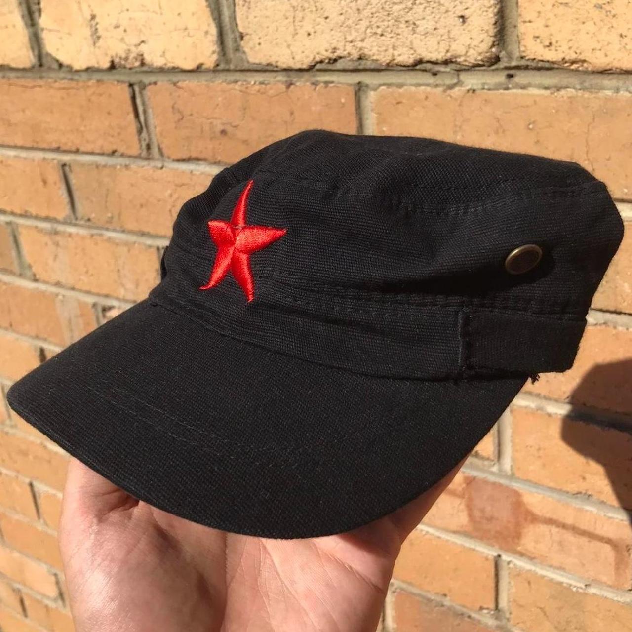Vintage military hat with a red star - Depop