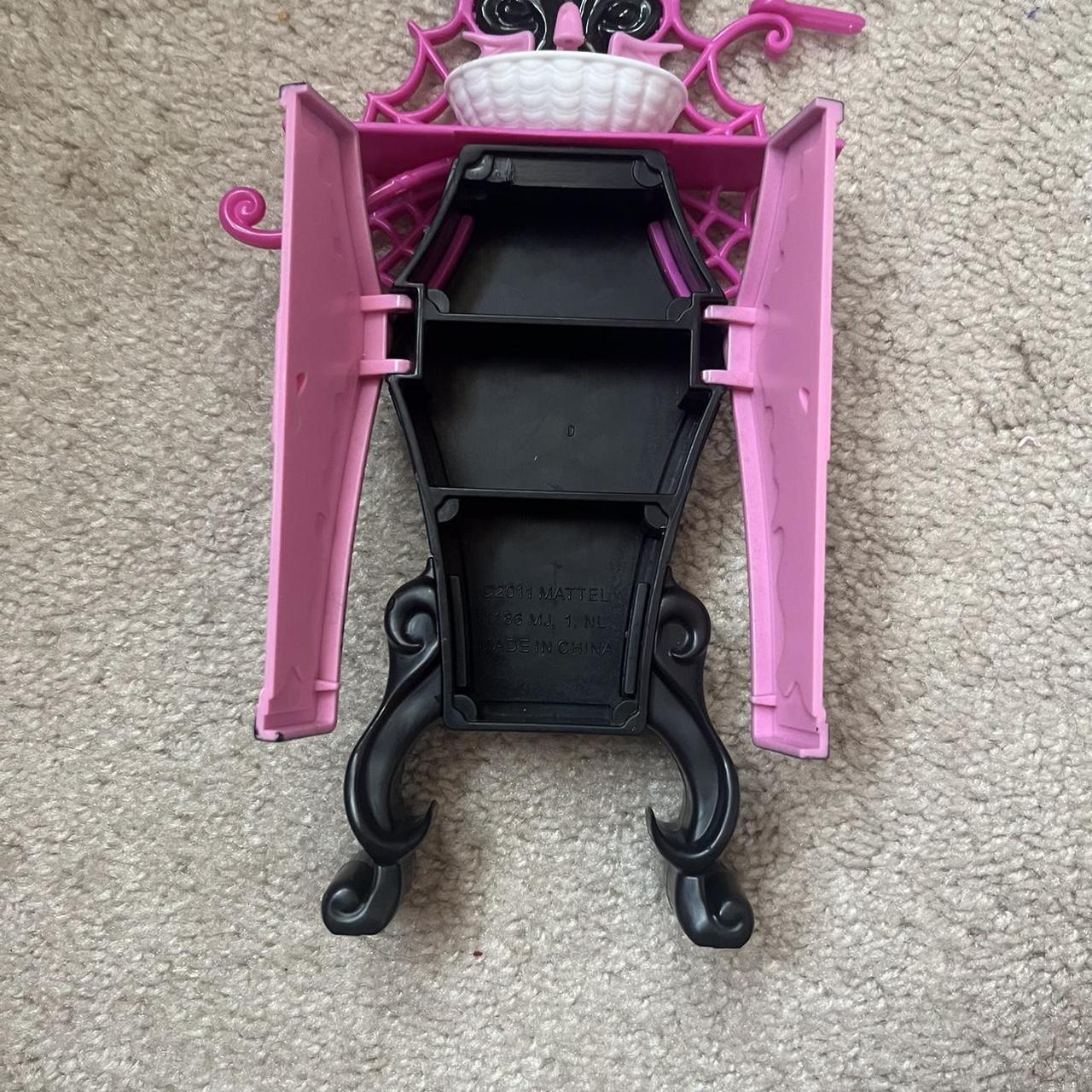 2011 Monster High Vanity Doors open and have... - Depop