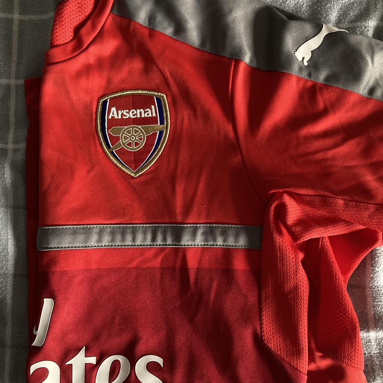 Arsenal training top Good condition Kids medium... - Depop