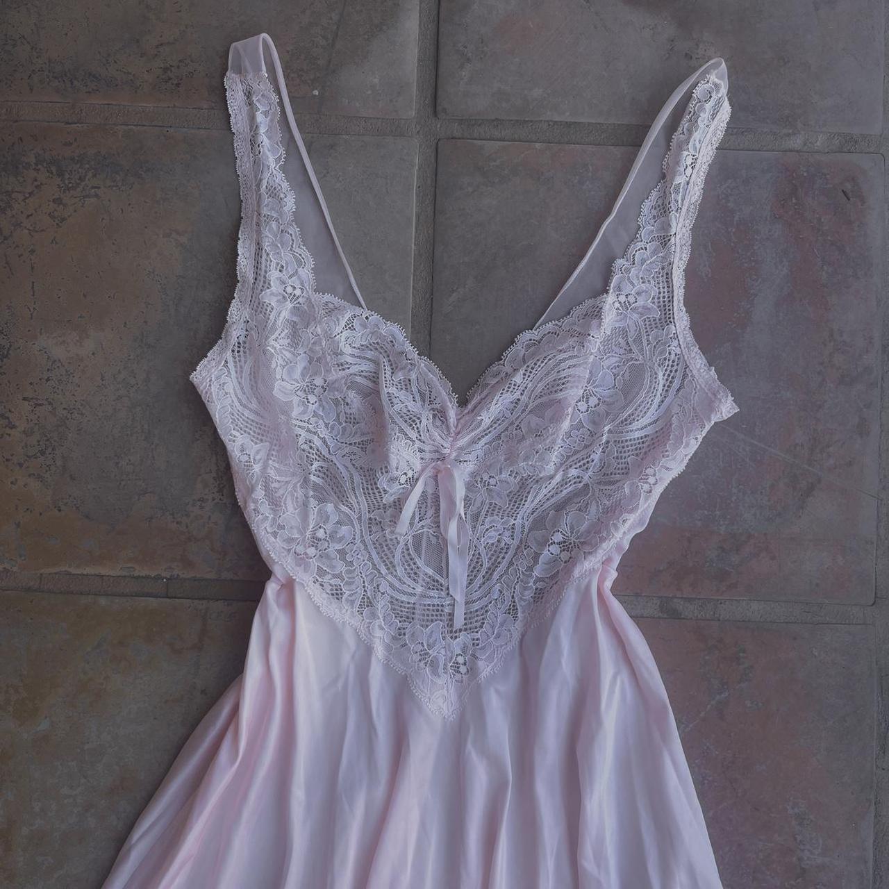 RARE Vintage Olga Full Lace V Bodice, flowy... - Depop