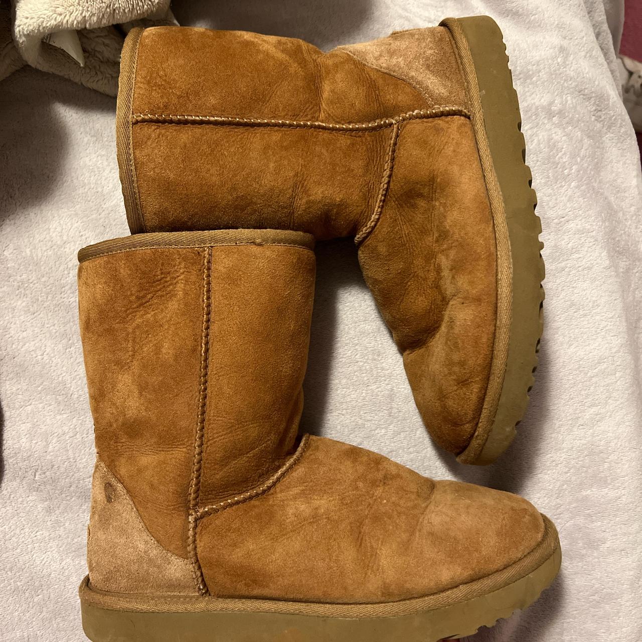 Uggs Mid Boots Tan colored Worn a little Size: US 8 | Depop