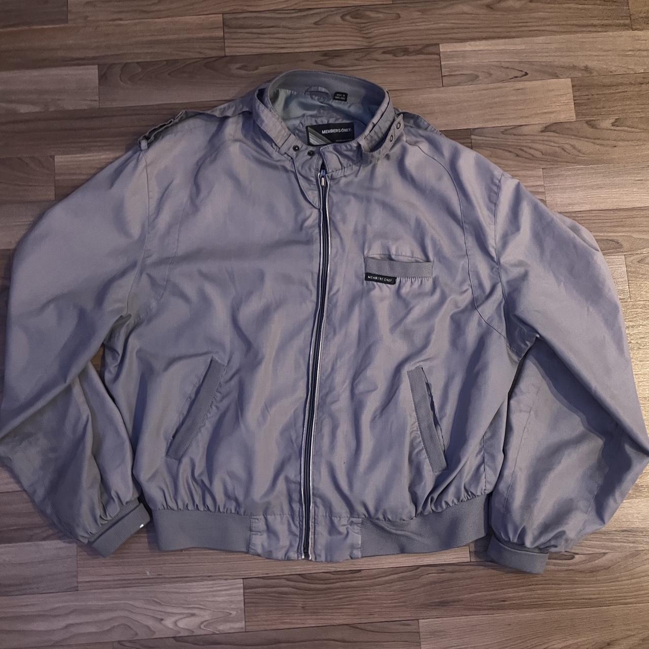 Members only Jacket Men’s small - Depop