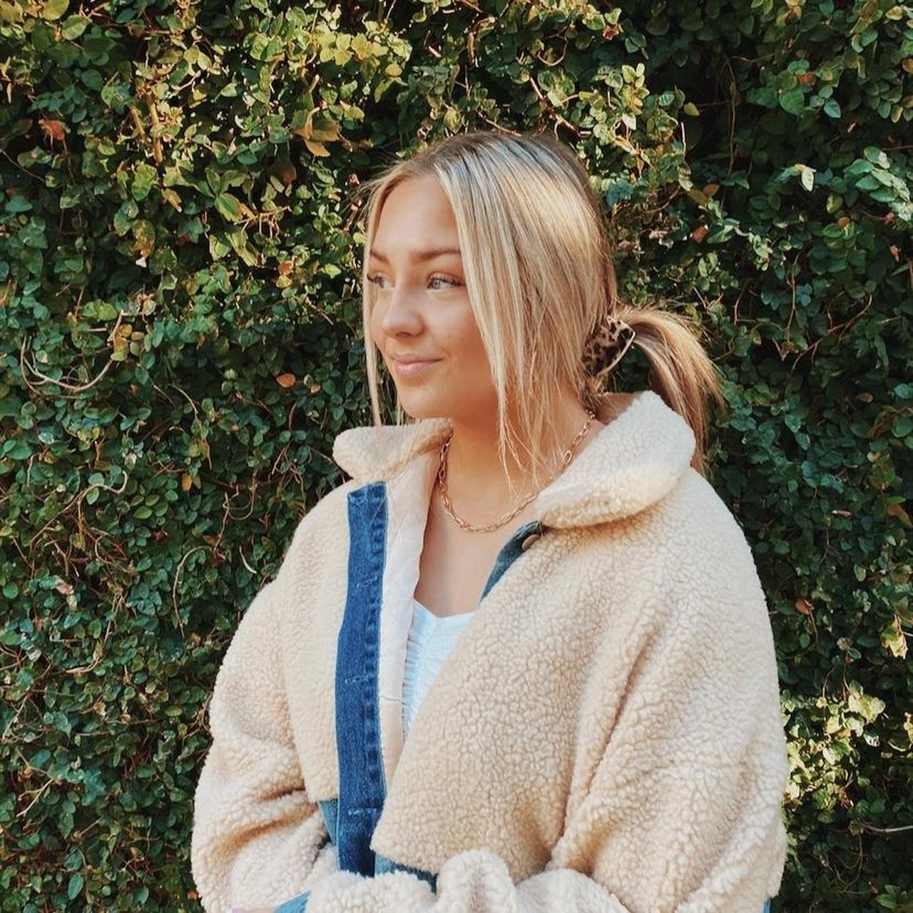 American Threads Women's Cream and Blue Jacket | Depop