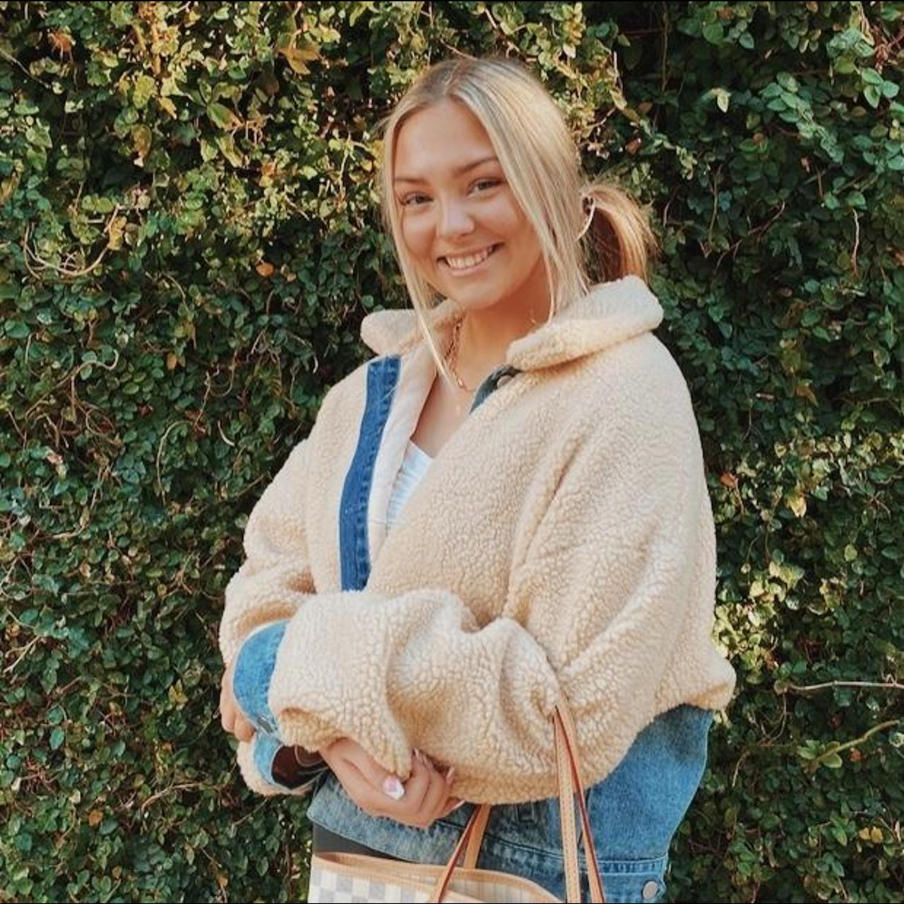 American Threads Women's Cream and Blue Jacket | Depop