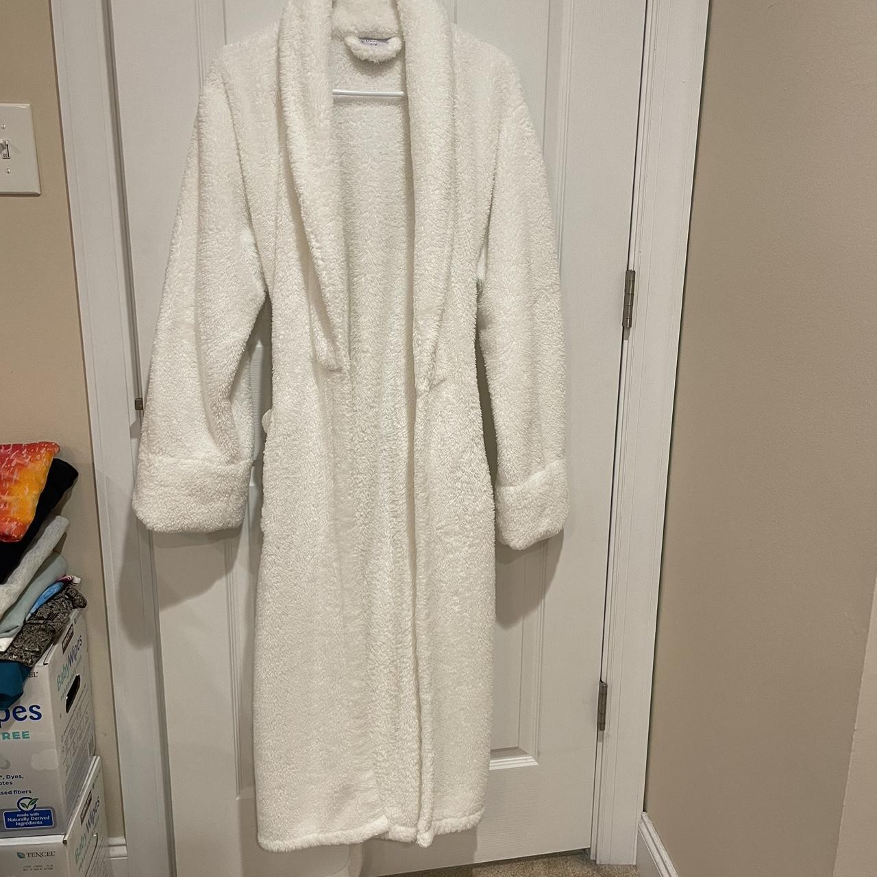 Bath and Body Works Robe, S/M, all sales final - Depop
