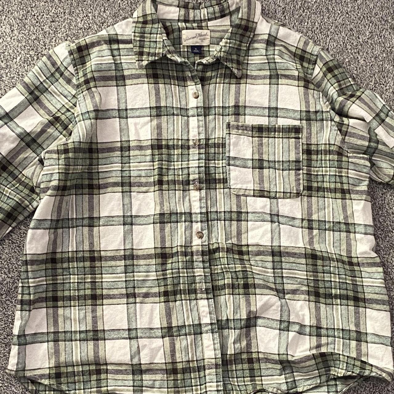 Universal thread green plaid flannel Perfect for the... - Depop