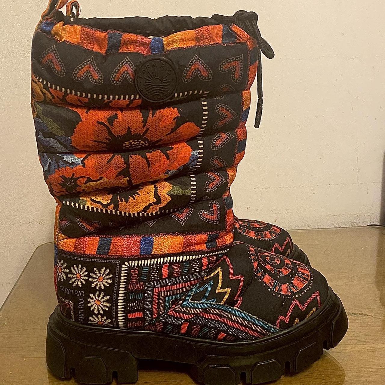 Women Farm Rio puffer boots size 9 brand new... - Depop