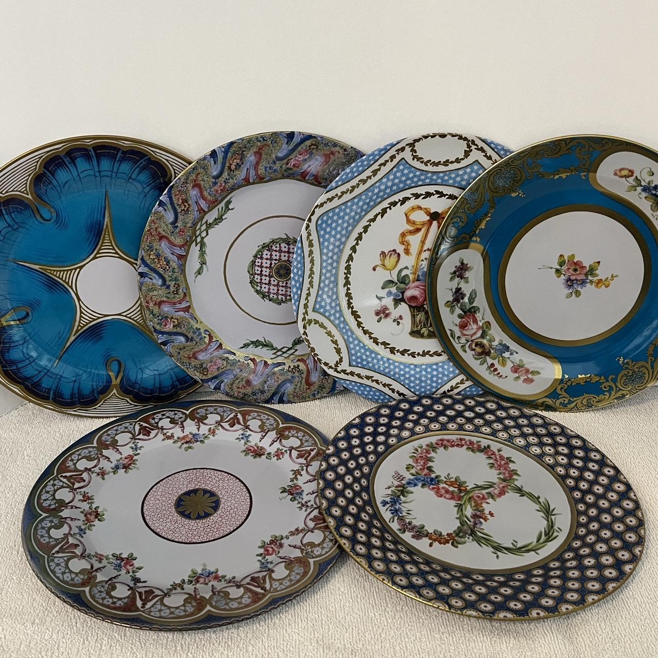 WALLACE COLLECTION LONDON TIN PLATES. 10” SET OF SIX... - Depop