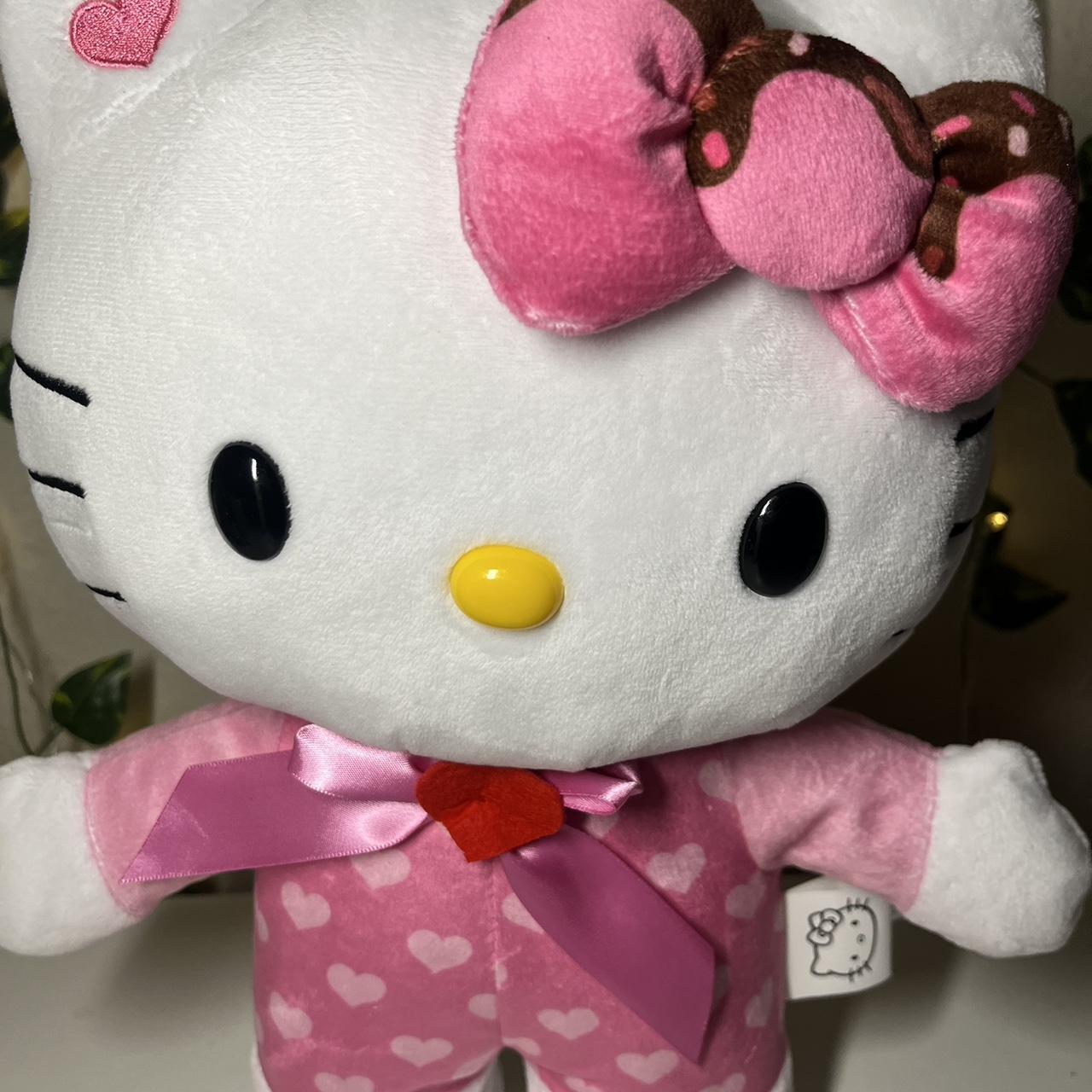 HELLO KITTY VALENTINES DAY SIDE STEPPER COLLECTION... - Depop
