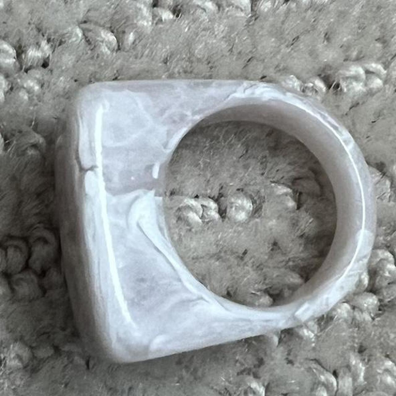 Chunky ring Dm to bundle - Depop