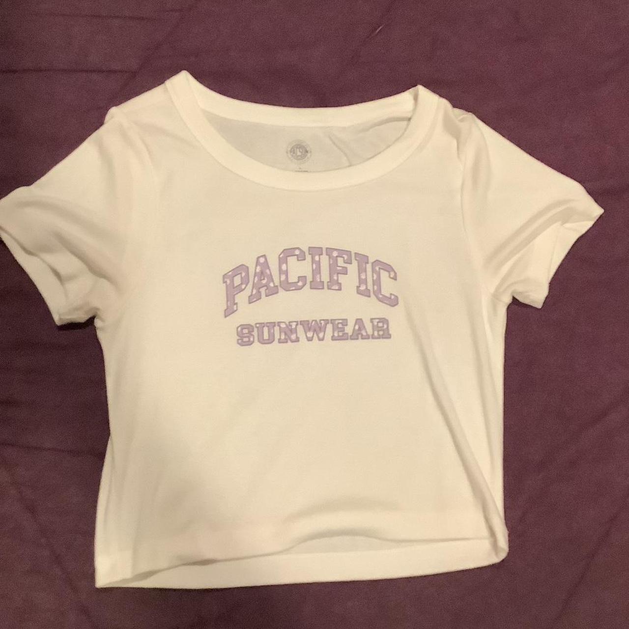 Pacsun lettered white tee Cute daisy design Size... - Depop