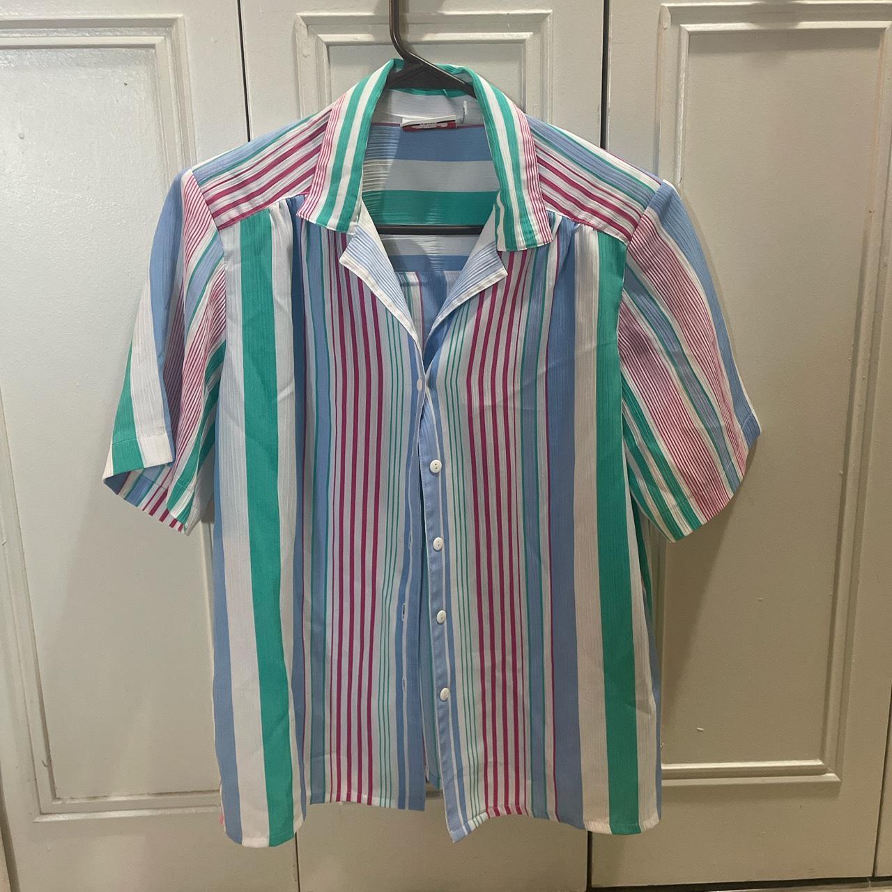 Alia Petite shirt has shoulder pads - Depop