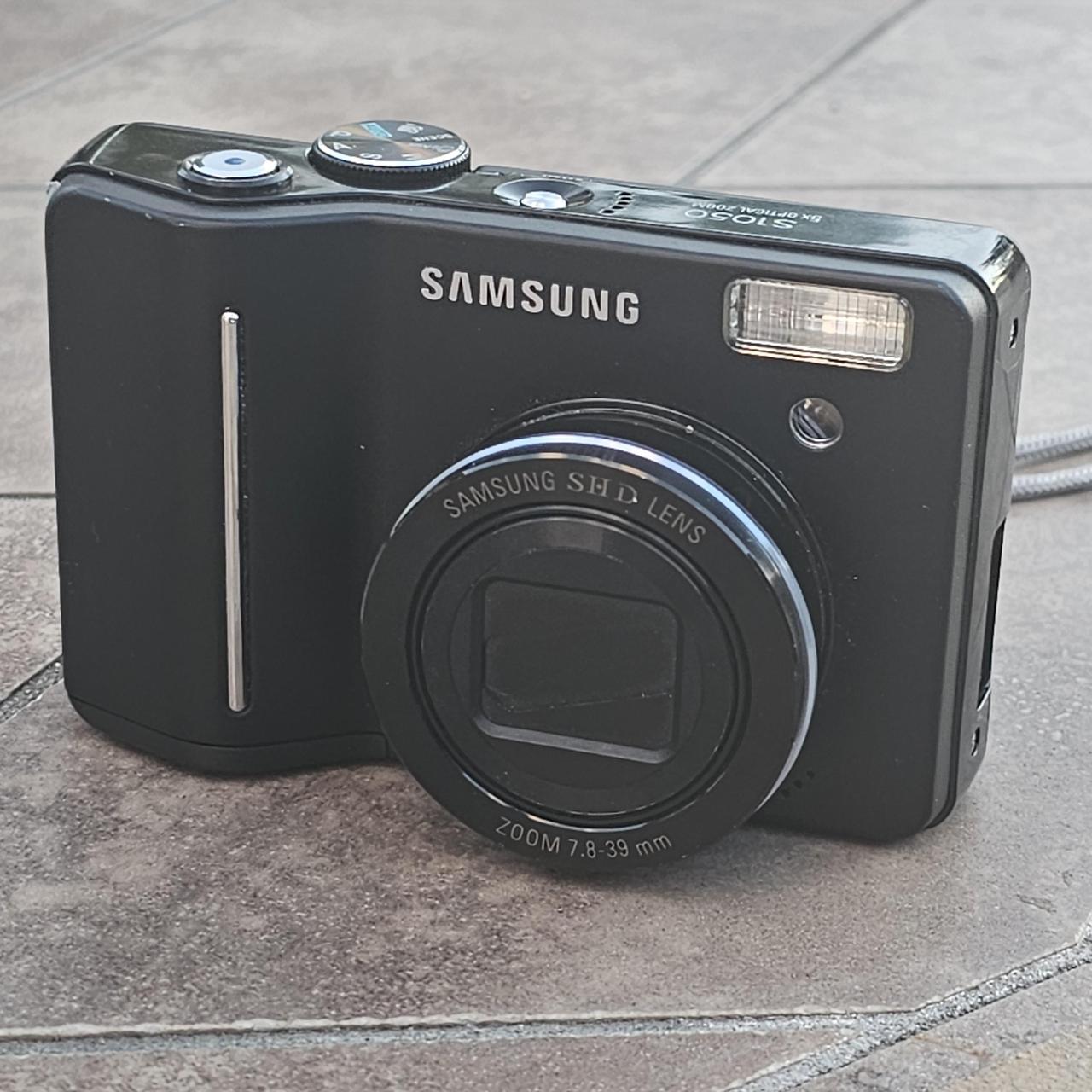 Samsung digital camera 10.1 megapixel model number... - Depop